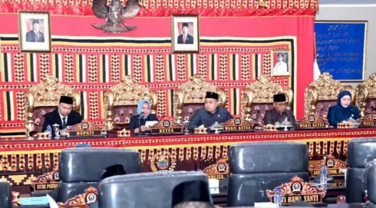 Pandu Sampaikan Rancangan APBD 2025, Diproyeksi Sebesar Rp2,3 Triliun ... Pandu Sampaikan Rancangan APBD 2025, Diproyeksi Sebesar Rp2,3 Triliun ...